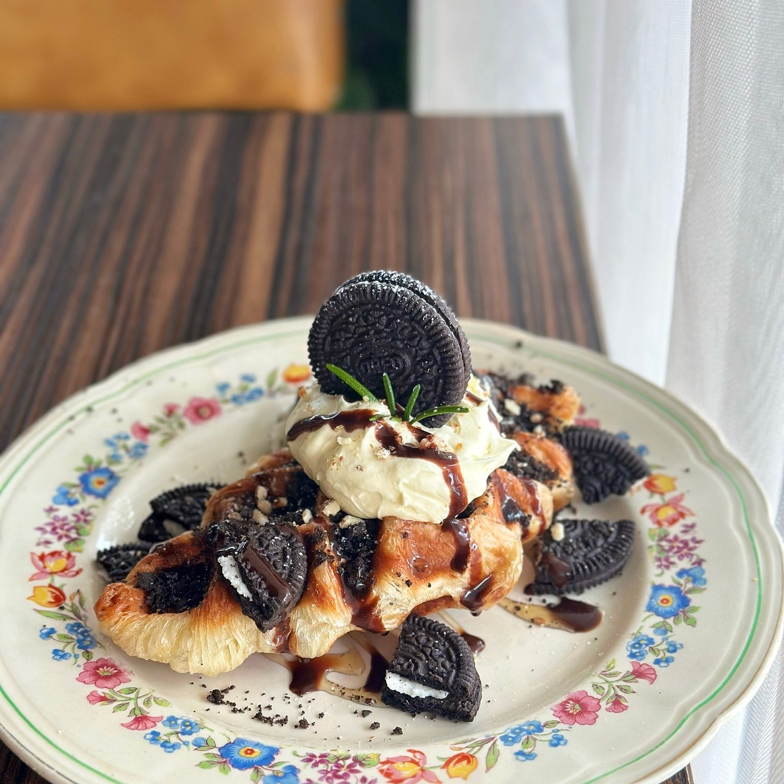 Oreo Croffle | Cafe Guilty Pleasure
