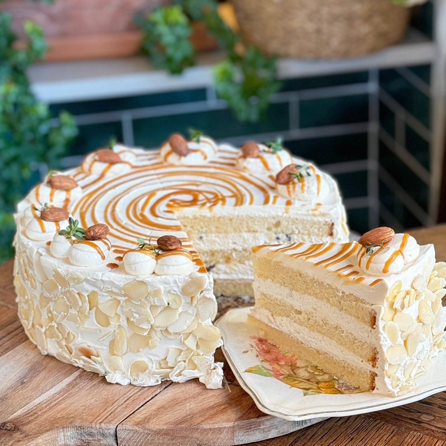 Salted Caramel Cake | Cafe Guilty Pleasure