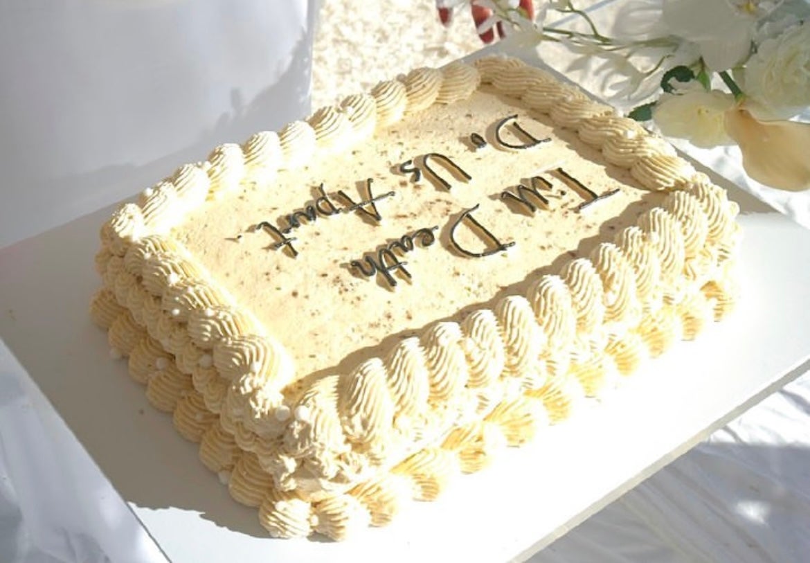 Slab Classic Wedding Cake (Whole) | Cafe Guilty Pleasure