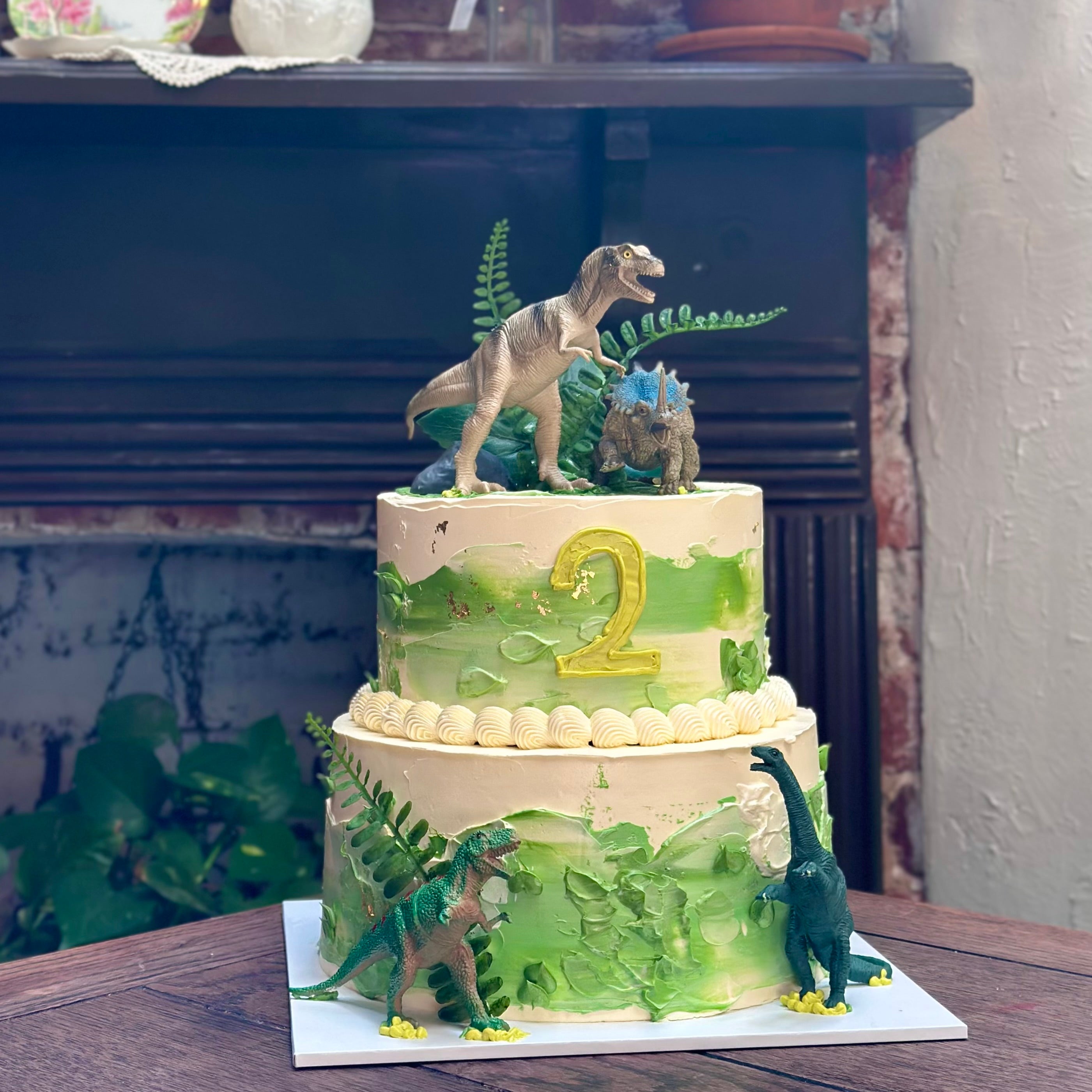Dinosaur Cake (Whole) | Cafe Guilty Pleasure